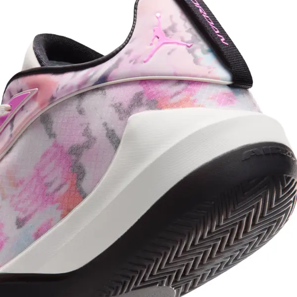 JORDAN Triangle Basketball Shoes