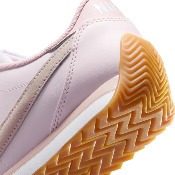 Nike Pacific Leather Low Top Sneakers - Pink
