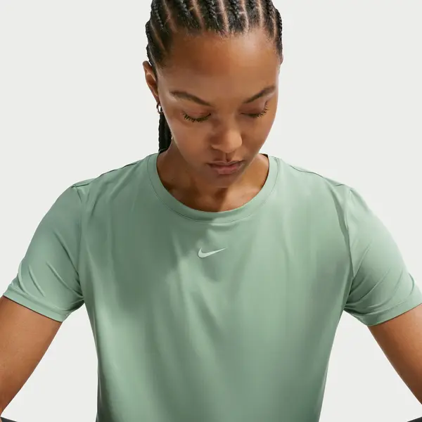 Nike Classic Dri-fit Short-sleeve Top