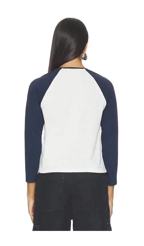 Good American Long Sleeve Raglan Tee In White
