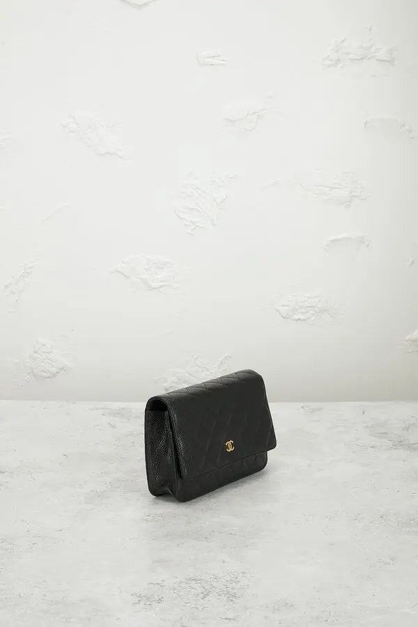 Chanel Caviar Classic Wallet On Chain