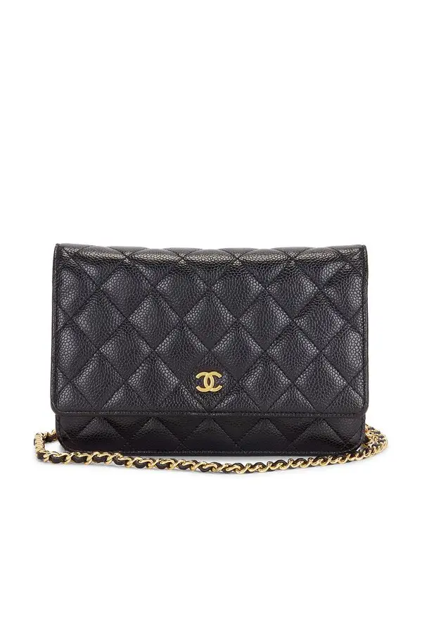 Chanel Caviar Classic Wallet On Chain
