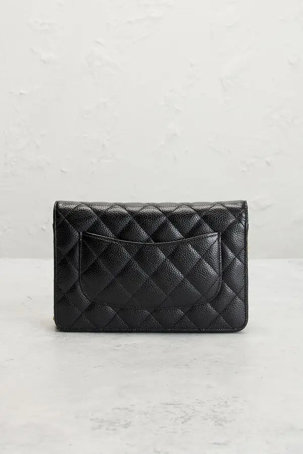 Chanel Caviar Classic Wallet On Chain