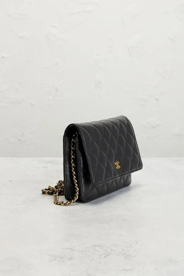 Chanel Caviar Classic Wallet On Chain