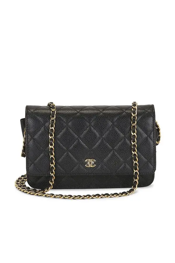 Chanel Caviar Classic Wallet On Chain