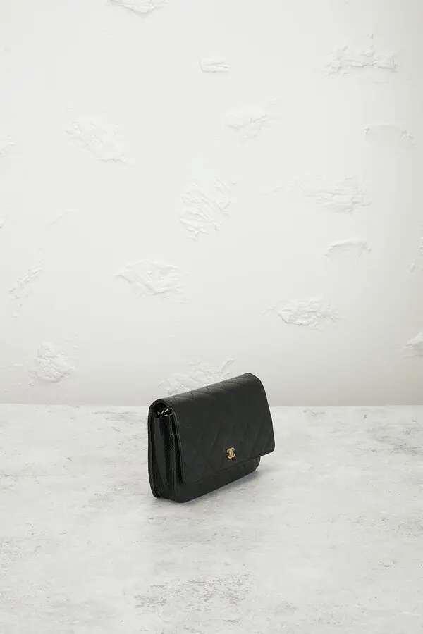 Chanel Caviar Classic Wallet On Chain