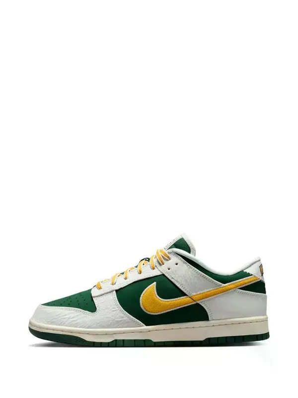 Nike Dunk Low Retro Sneakers