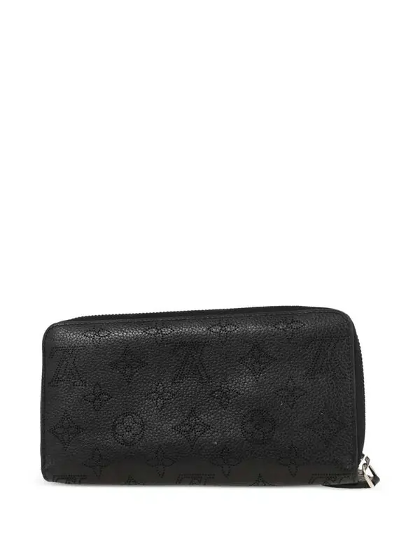 LOUIS VUITTON 2017 Monogram Mahina Zippy Wallet - Black