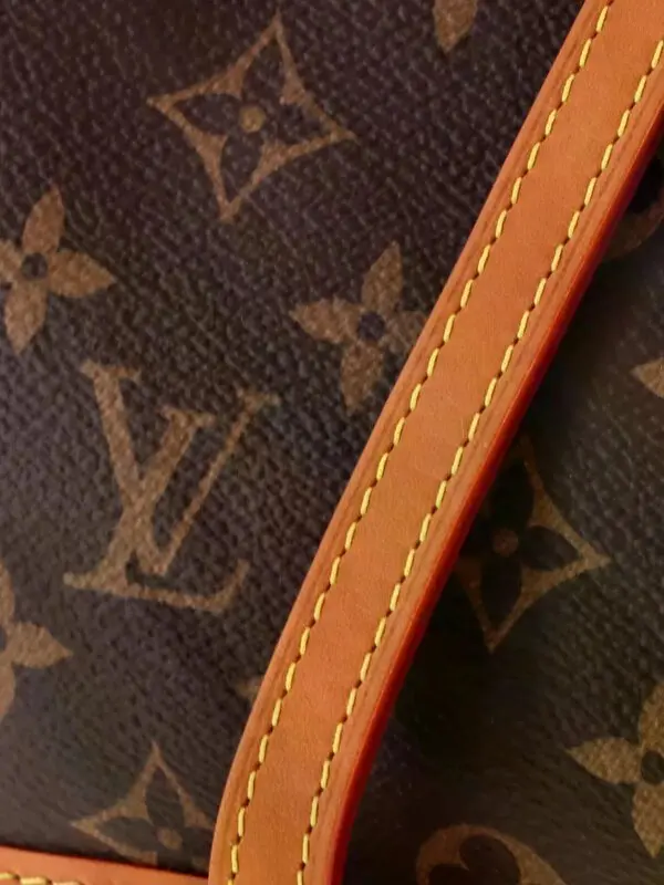LOUIS VUITTON Saumur Messenger Bag Monogram Canvas Pm Crossbody Bag