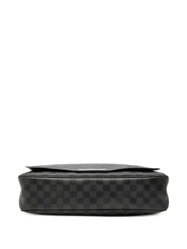 LOUIS VUITTON Damier Graphite Daniel Mm Crossbody Bag