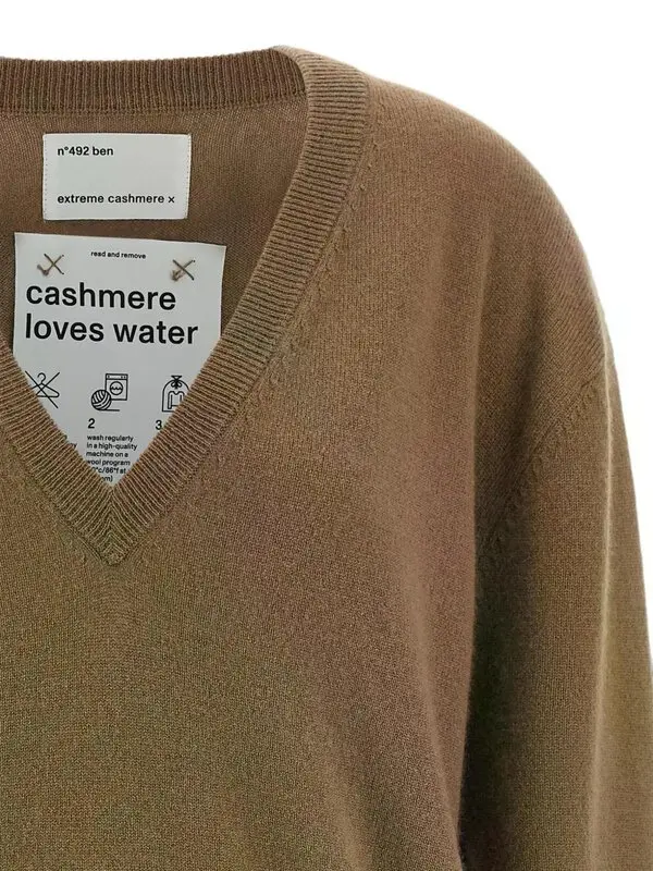 Extreme Cashmere N492 Ben V-neck Sweater