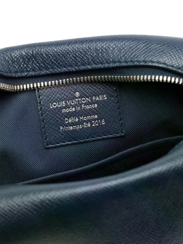LOUIS VUITTON Nikolai Taiga Leather Messenger Crossbody Bag