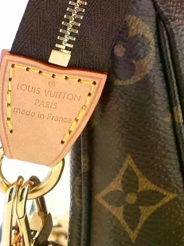 LOUIS VUITTON Monogram Canvas Chain Pochette Accessories Nm