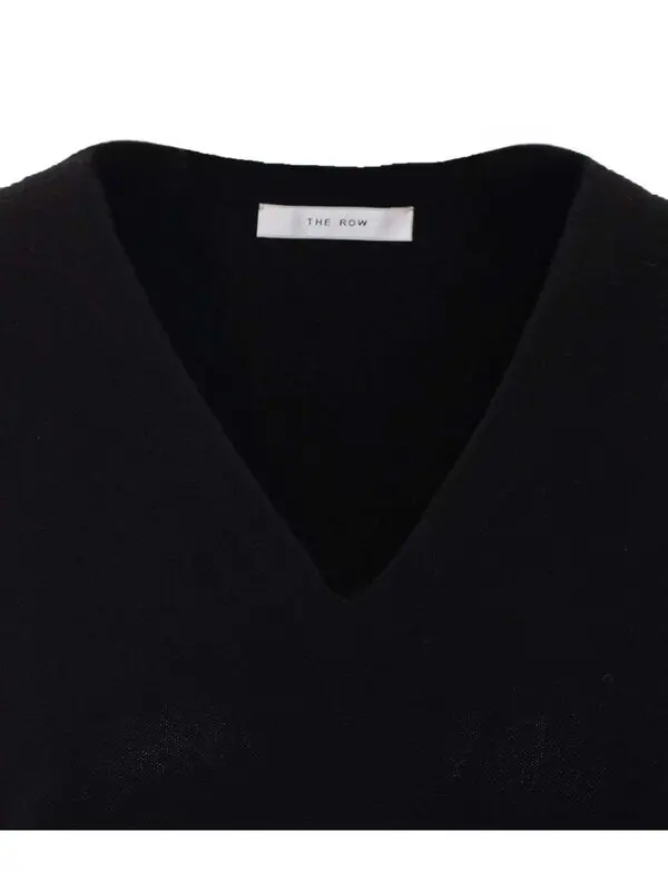 THE ROW Poesis Lightweight Cashmere V-neck Sweater - Black