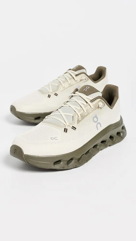 On Cloudtilt Sneakers