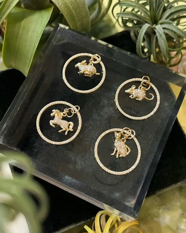 YI COLLECTION Diamond Zodiac Rat Pendant Necklace
