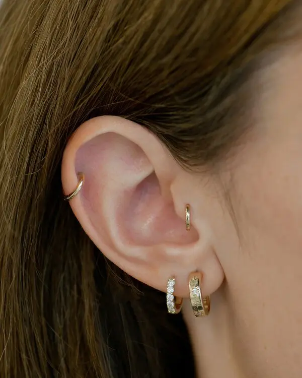 Anzie Diamond Pavé Classique Wide Huggie Earring