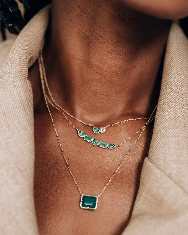 Anzie Emerald Mélia Linea Bar Necklace