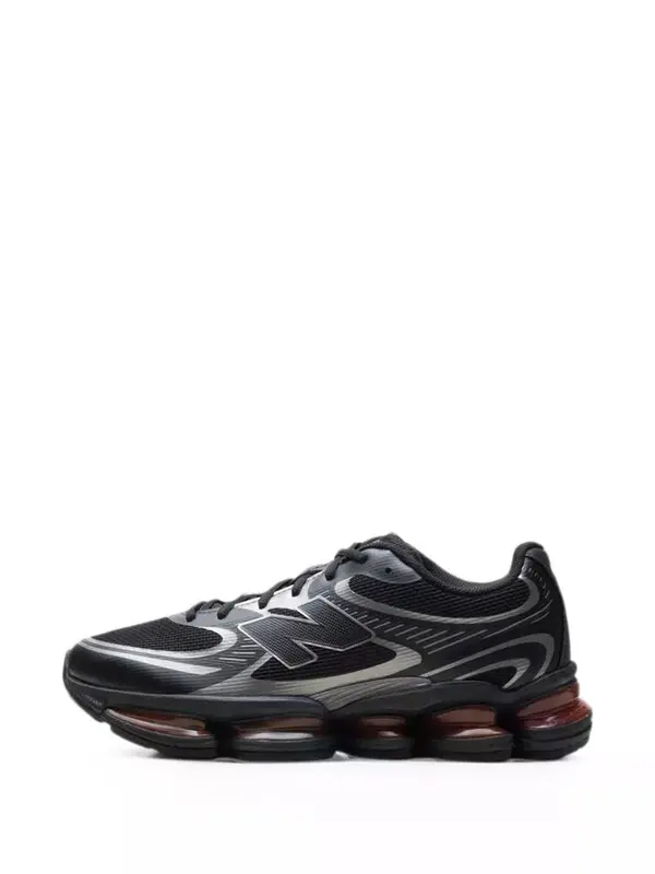NEW BALANCE 2000 Chunky Rubber Sole Sneakers - Black