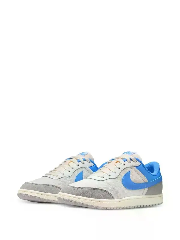 JORDAN Skyline Low Sneakers