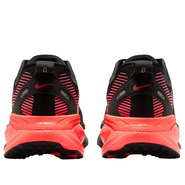 Nike Zoom Vomero 18 Athletic Sneakers - Black/university Red/anthracite