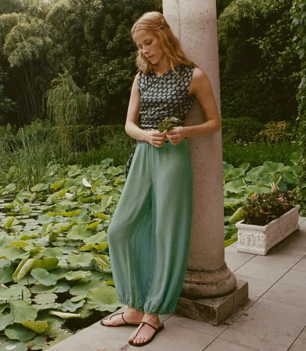DÔEN Yaria Pant In Silk Georgette With Lace Detail - Malachite