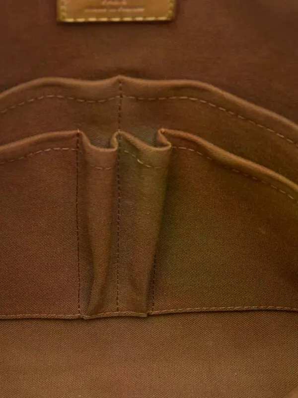 LOUIS VUITTON 2010 Monogram Trotteur Beaubourg Crossbody Bag