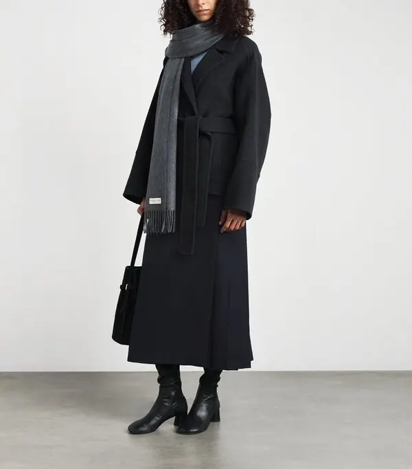 Johnstons Of Elgin X Le Kilt Wool-cashmere Pleated Midi Skirt - Navy