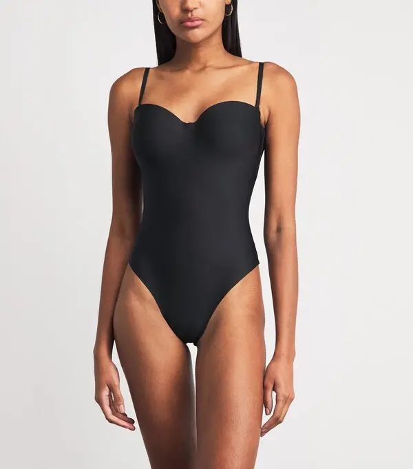 SKIMS Moulded Underwire Bodysuit