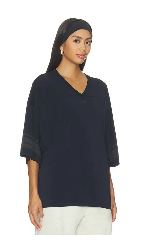 NIKESKIMS Stretch Knit V-neck Top