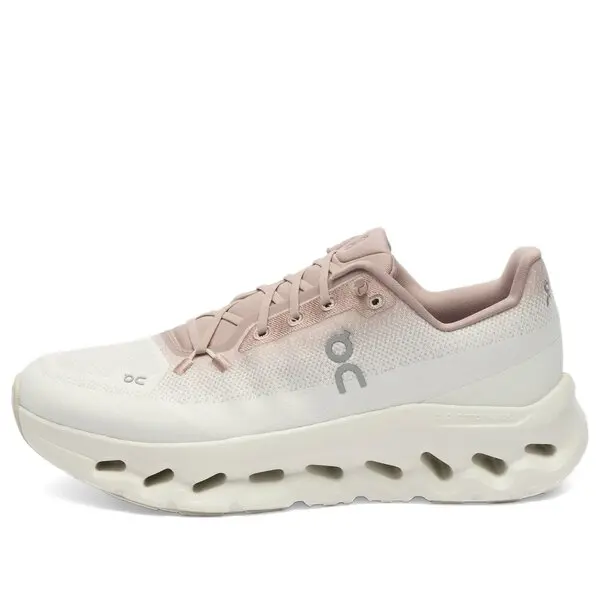 On Cloudtilt Sneaker - Biscuit/ivory