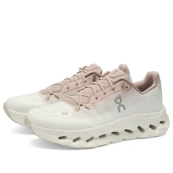 On Cloudtilt Sneaker - Biscuit/ivory