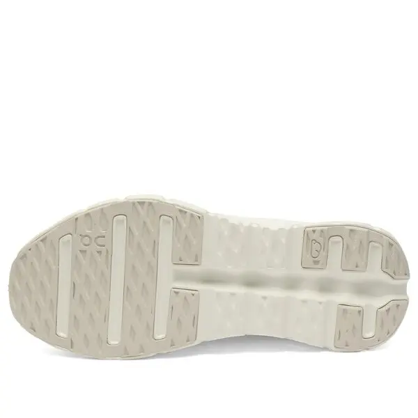 On Cloudtilt Sneaker - Biscuit/ivory