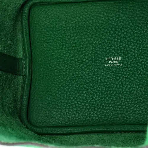 Hermès Monochrome Picotin Lock Bag Clemence Pm - Green