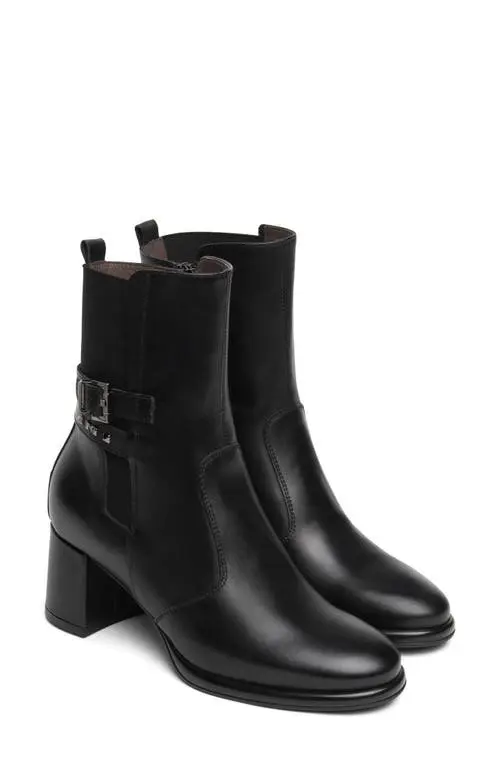 NEROGIARDINI Leather Block Heel Chelsea Boots With Studded Buckle Detail - Black