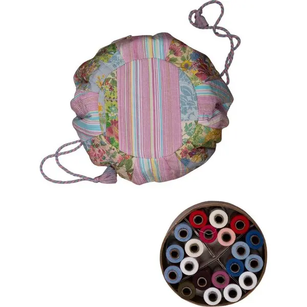 MODERN PRAIRIE Garden Collage Patchwork Drawstring Sewing Bag + 20 Spools Of Thread