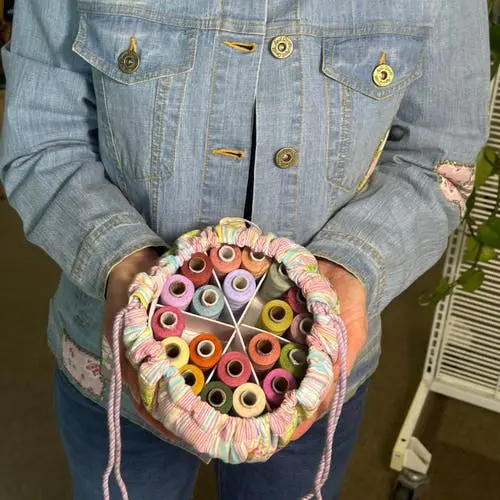 MODERN PRAIRIE Garden Collage Patchwork Drawstring Sewing Bag + 20 Spools Of Thread