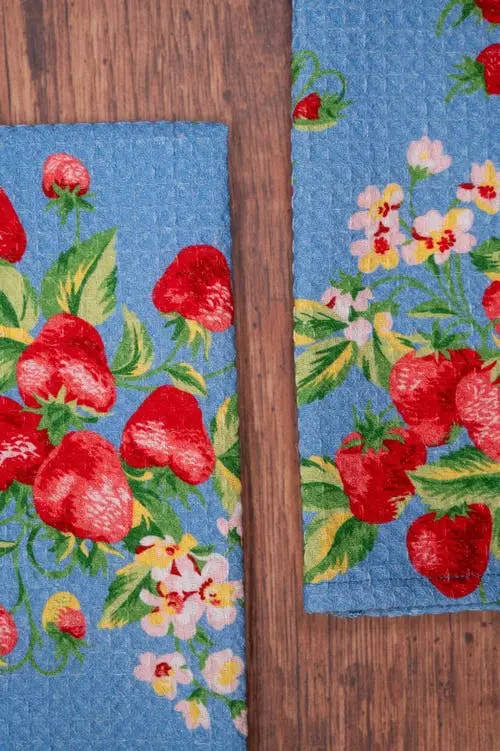 MODERN PRAIRIE Strawberry Magic Tea Towels