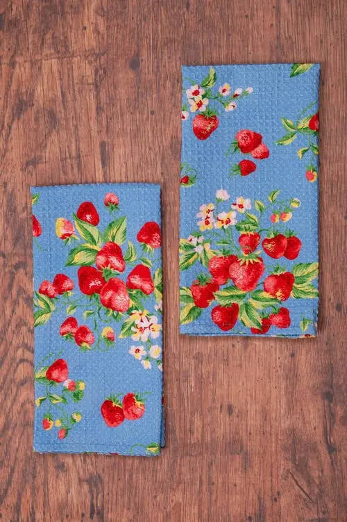 MODERN PRAIRIE Strawberry Magic Tea Towels