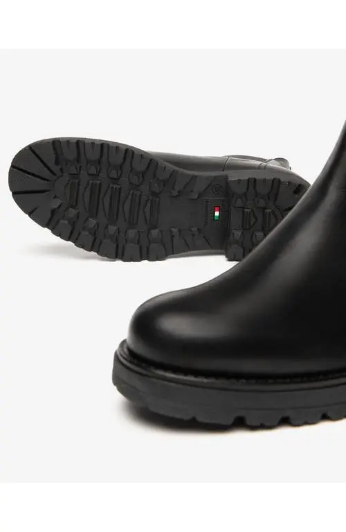 NEROGIARDINI Leather Chelsea Boot