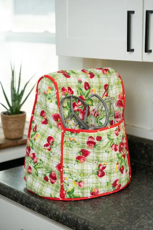 MODERN PRAIRIE Strawberry Gingham Stand Mixer Cozy