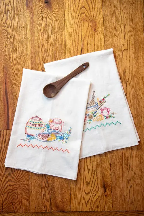 MODERN PRAIRIE Baking & Cookies Embroidered Tea Towels