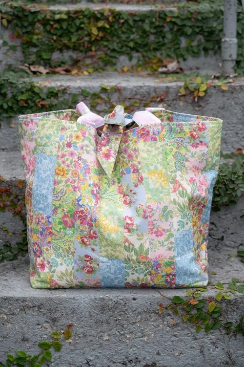 MODERN PRAIRIE Garden Collage Patchwork Market Tote Bag
