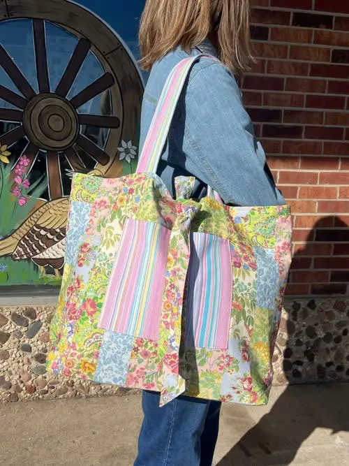 MODERN PRAIRIE Garden Collage Patchwork Market Tote