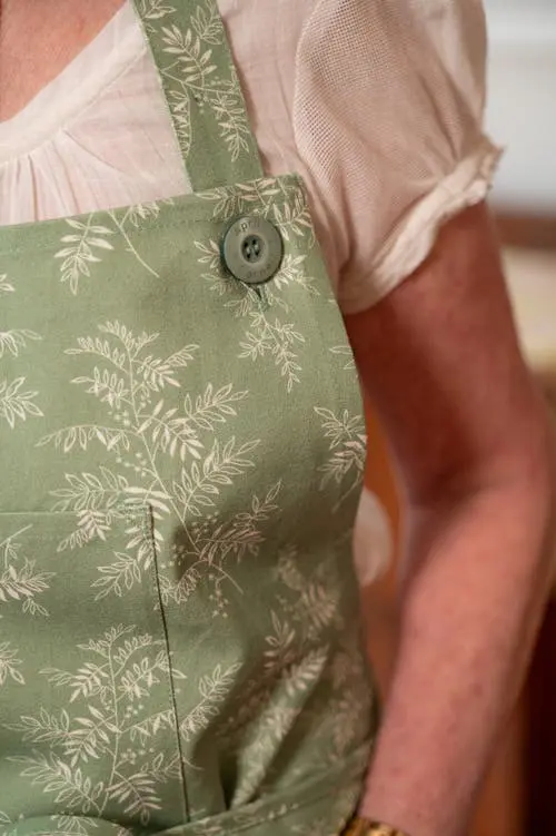 MODERN PRAIRIE Fern Chef Apron