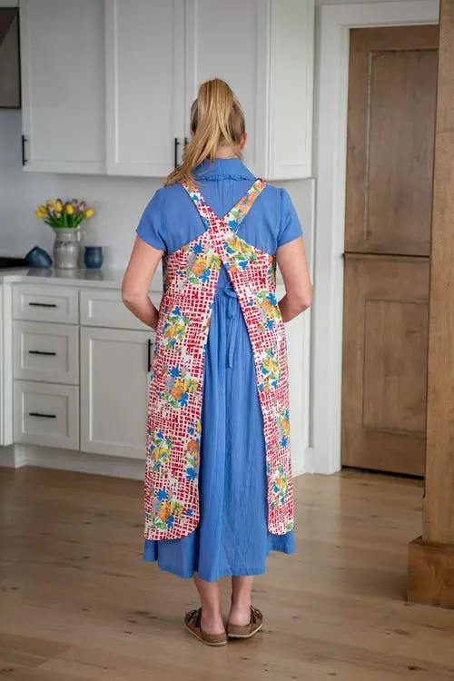 MODERN PRAIRIE Lisbon Rose Farmhouse Apron