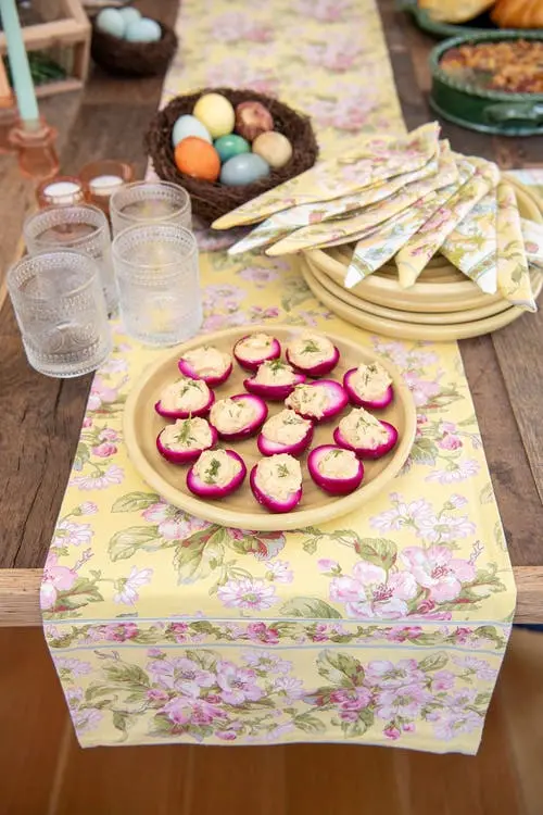 MODERN PRAIRIE Apple Blossom Table Runner
