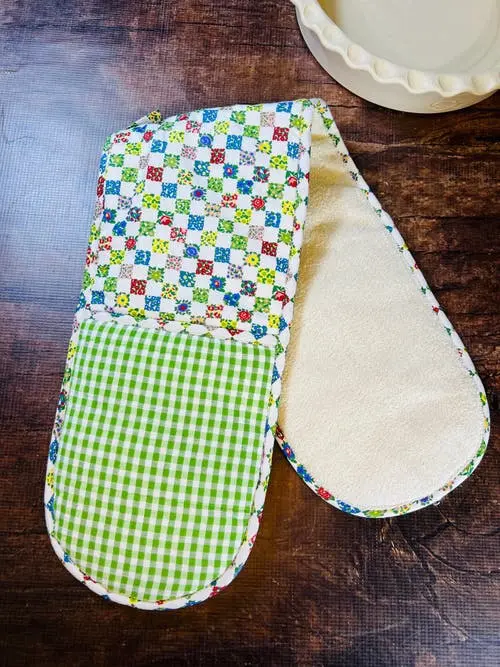 MODERN PRAIRIE Rebecca Double Oven Mitt