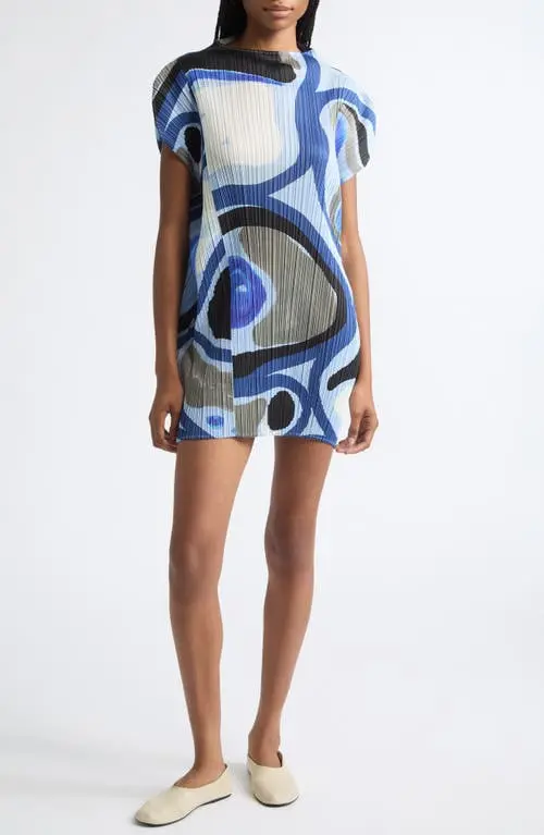 Issey Miyake Graphic Print Pleated Dress - Light Blue