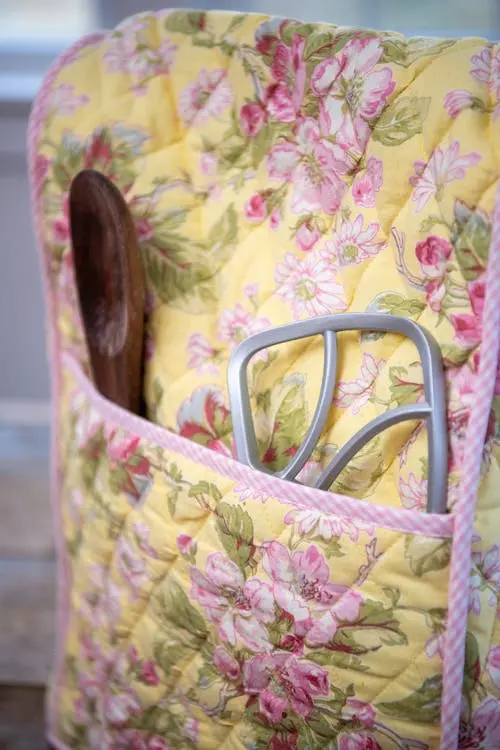 MODERN PRAIRIE Apple Blossom Stand Mixer Cover
